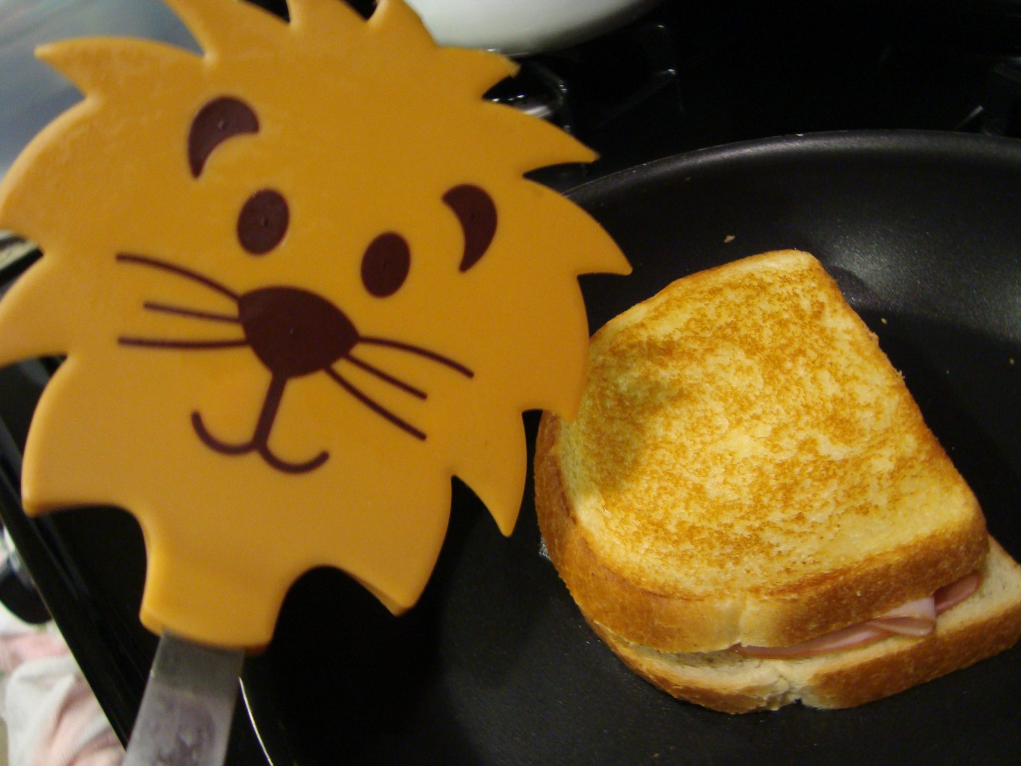 lion-sandwich – Marshmallows & Margaritas